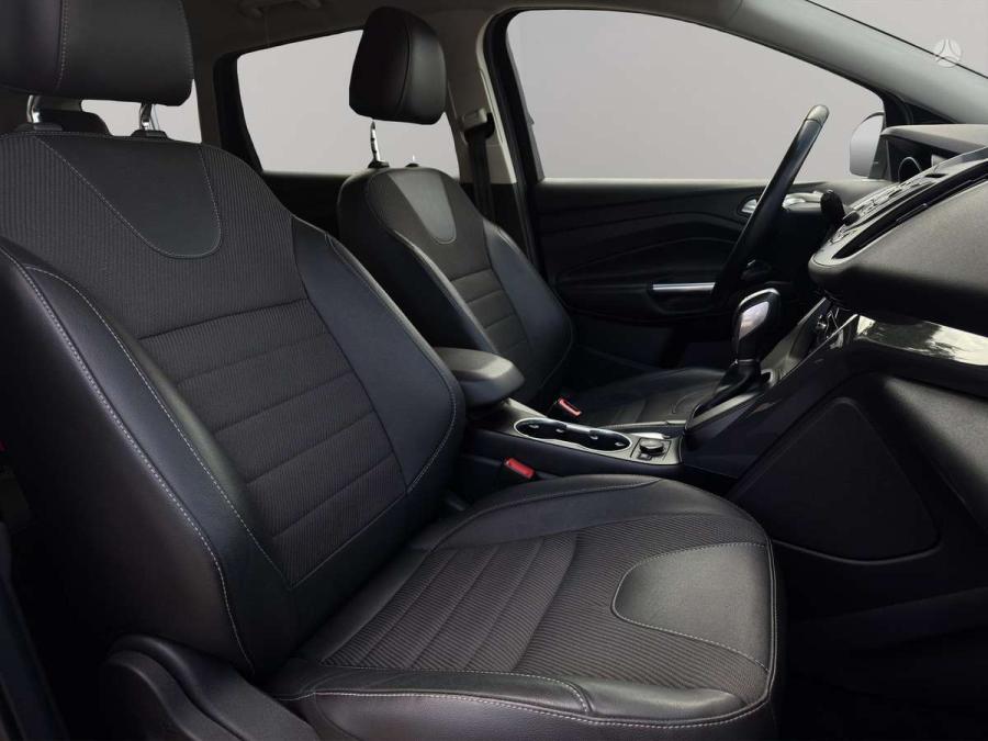 Melns Ford Kuga 2015 Klaipėda, ar dzinēja tilpumu 2.00 L un nobraukumu 212 tūkst. km par 7999 €, foto 9 vietnē AUTOMOTO.COM.LV