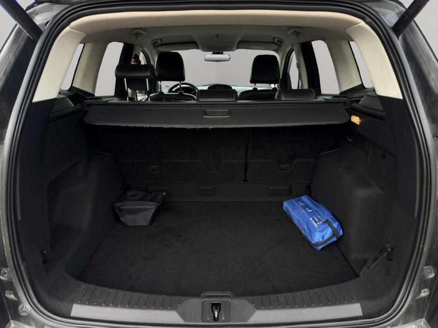 Melns Ford Kuga 2015 Klaipėda, ar dzinēja tilpumu 2.00 L un nobraukumu 212 tūkst. km par 7999 €, foto 11 vietnē AUTOMOTO.COM.LV