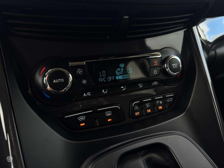 Melns Ford Kuga 2015 Klaipėda, ar dzinēja tilpumu 2.00 L un nobraukumu 212 tūkst. km par 7999 €, foto 17 vietnē AUTOMOTO.COM.LV