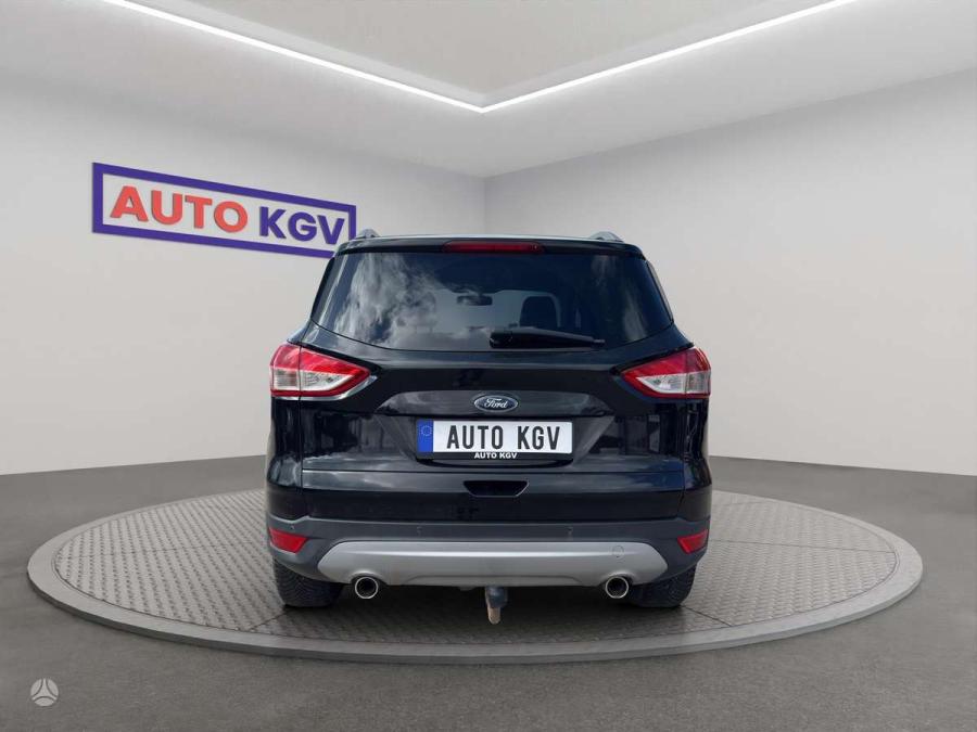 Black Ford Kuga 2015 in Klaipeda, with an engine capacity of 2.00 L and mileage of 212 thousand km for 7999 €, photo 5 on AUTOMOTO.COM.LV