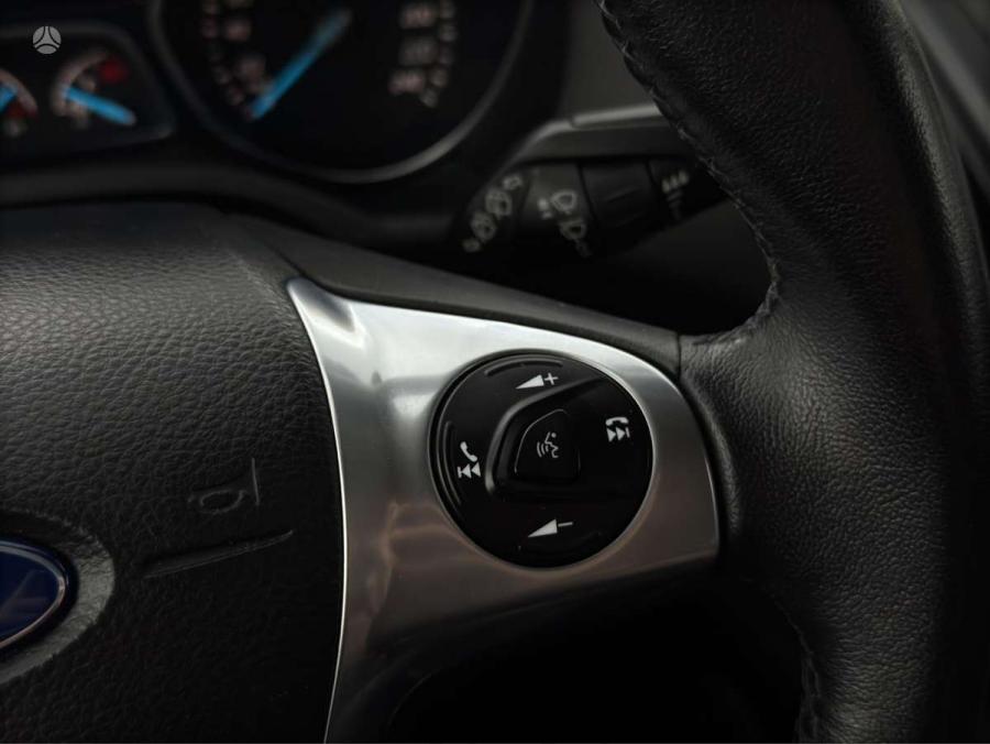 Black Ford Kuga 2015 in Klaipeda, with an engine capacity of 2.00 L and mileage of 212 thousand km for 7999 €, photo 21 on AUTOMOTO.COM.LV