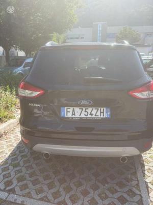 Black Ford Kuga 2015 in Kaunas, with an engine capacity of 2.00 L and mileage of 150 thousand km for 8950 €, photo 5 on AUTOMOTO.COM.LV