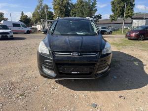Черный Форд Куга 2015 в Таураге, объемом двигателя 2.00 л и пробегом 226 тыс. км за 4700 €, фото 3 на AUTOMOTO.COM.LV