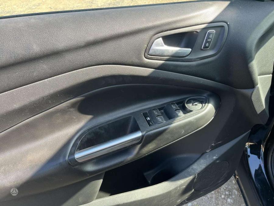 Black Ford Kuga 2015 in Taurage, with an engine capacity of 2.00 L and mileage of 226 thousand km for 4700 €, photo 16 on AUTOMOTO.COM.LV