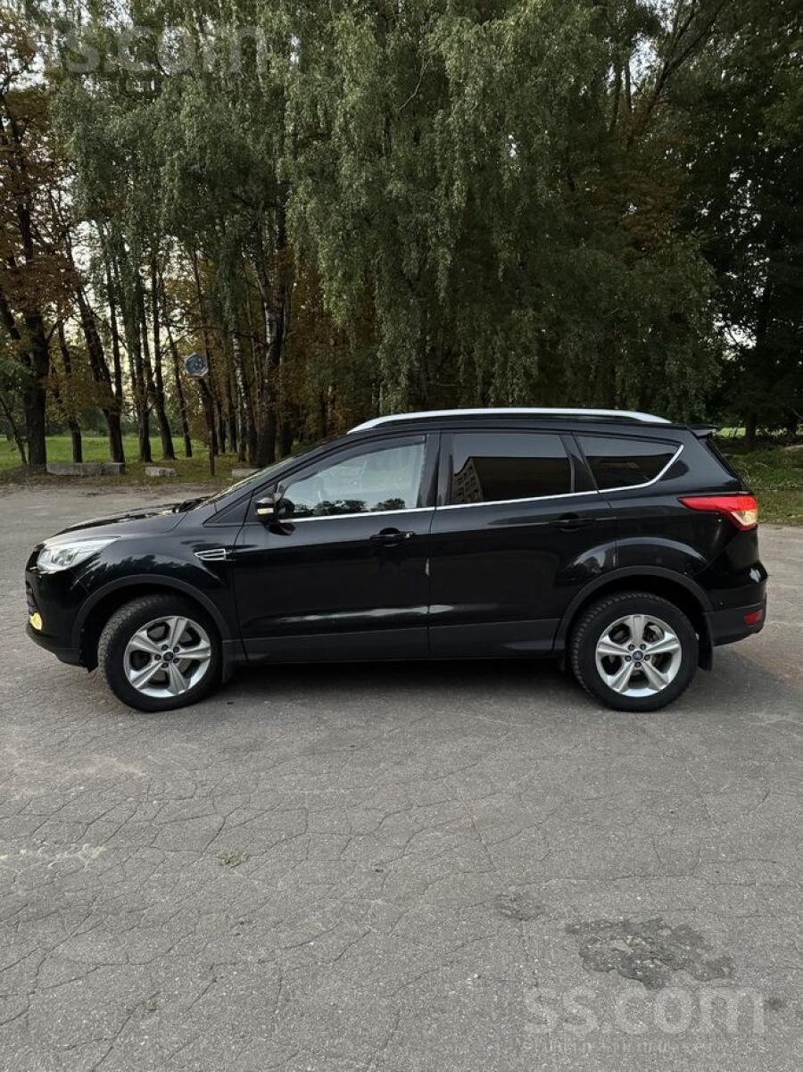 Black Ford Kuga 2015 in Riga, with an engine capacity of 2.00 L and mileage of 115 thousand km for 9500 €, photo 5 on AUTOMOTO.COM.LV