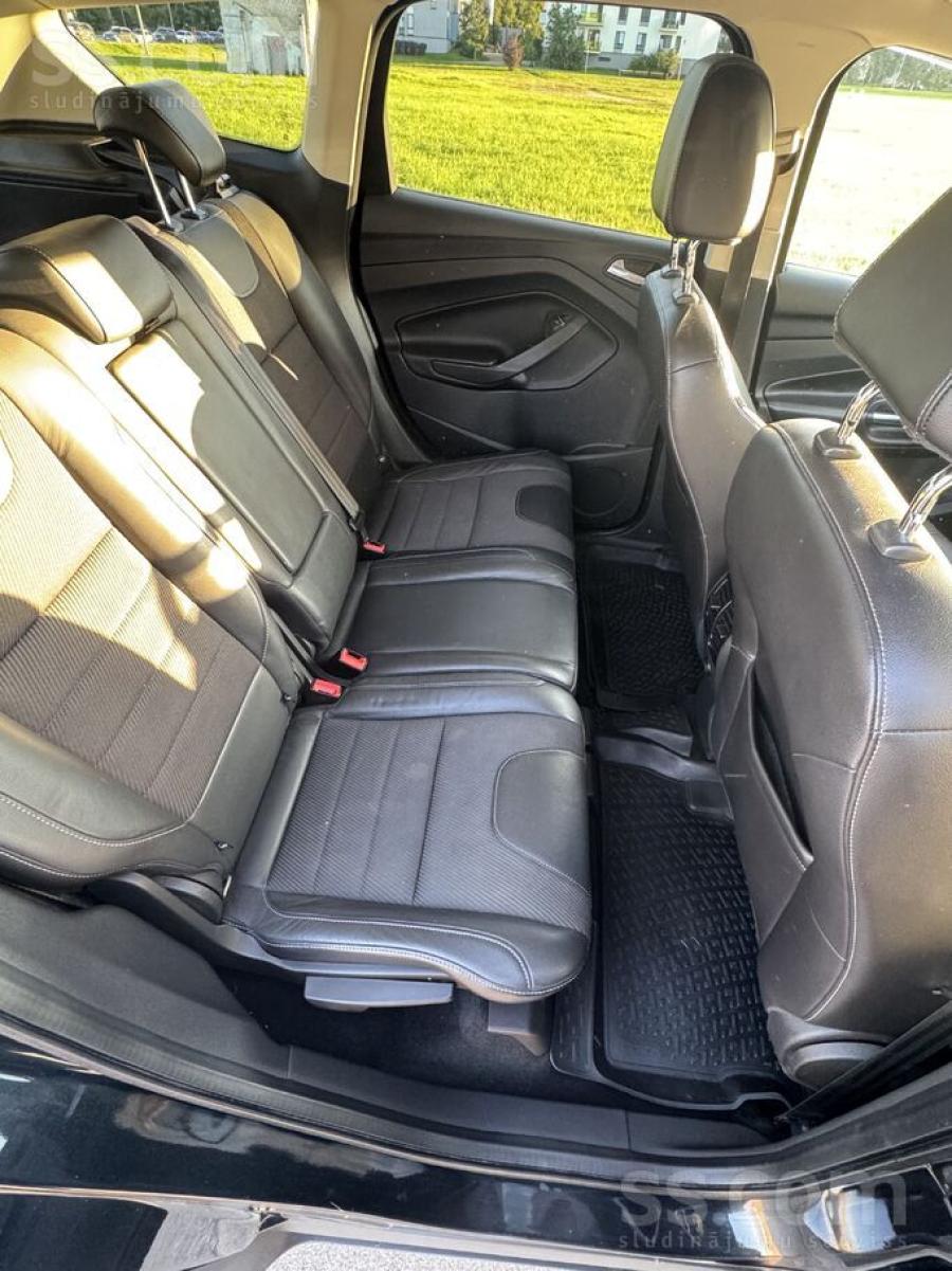 Black Ford Kuga 2015 in Riga, with an engine capacity of 2.00 L and mileage of 115 thousand km for 9500 €, photo 9 on AUTOMOTO.COM.LV