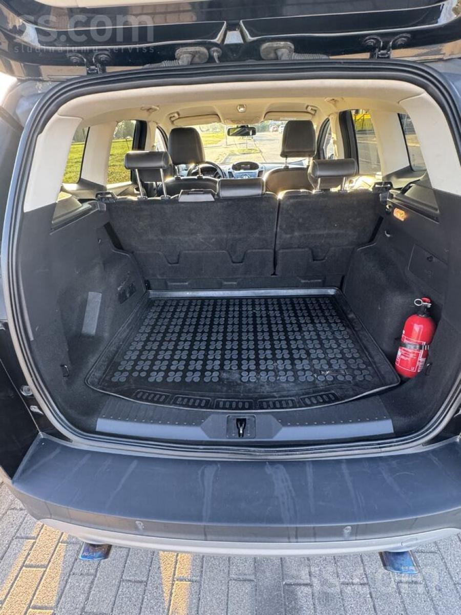 Black Ford Kuga 2015 in Riga, with an engine capacity of 2.00 L and mileage of 115 thousand km for 9500 €, photo 10 on AUTOMOTO.COM.LV