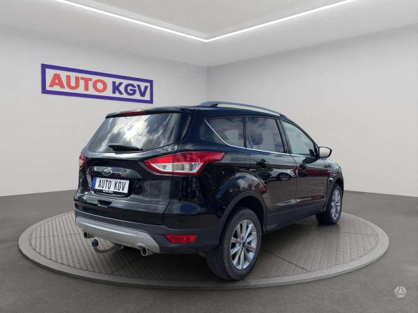 Ford Kuga 2015 in Klaipeda on AUTOMOTO.COM.LV Black Ford Kuga 2015 in Klaipeda, with an engine capacity of 2.00 L and mileage of 212 thousand km for 7999 €, photo 6 on AUTOMOTO.COM.LV