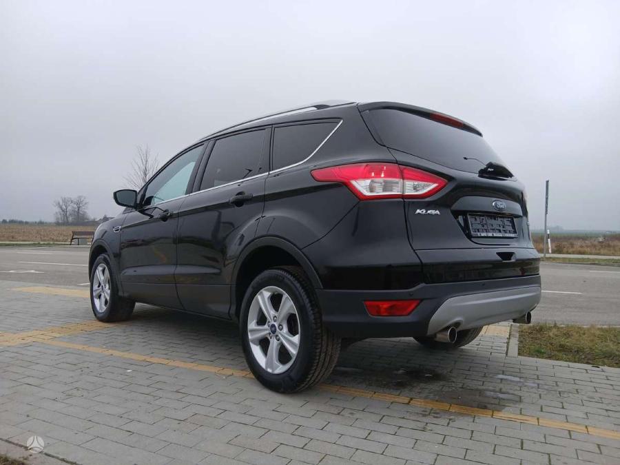 Black Ford Kuga 2016 in Marijampole, with an engine capacity of 1.50 L and mileage of 136 thousand km for 8850 €, photo 2 on AUTOMOTO.COM.LV