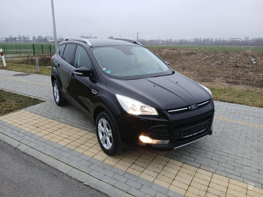 Black Ford Kuga 2016 in Marijampole, with an engine capacity of 1.50 L and mileage of 136 thousand km for 8850 €, photo 7 on AUTOMOTO.COM.LV