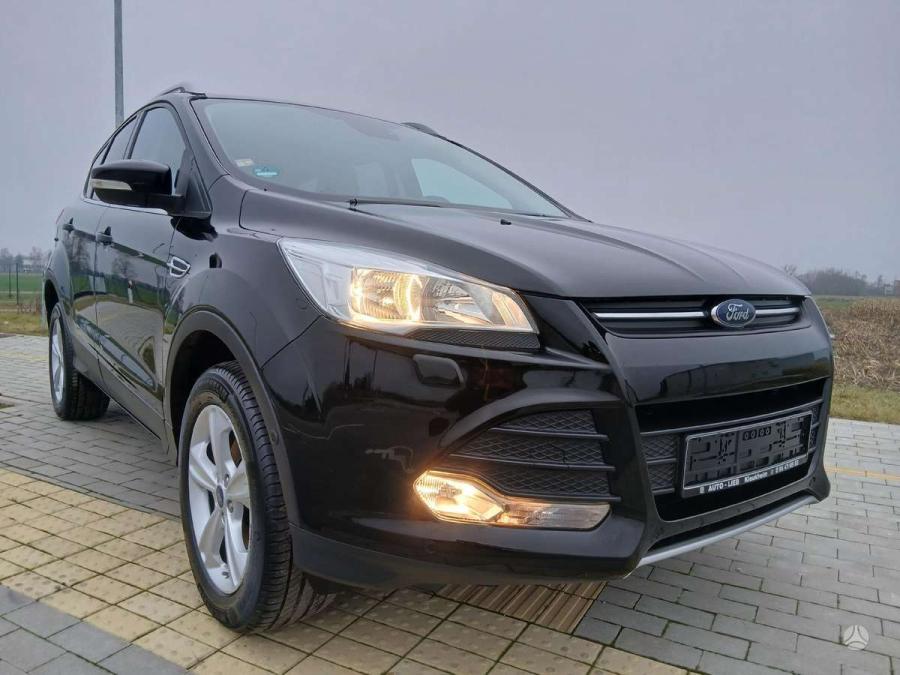 Black Ford Kuga 2016 in Marijampole, with an engine capacity of 1.50 L and mileage of 136 thousand km for 8850 €, photo 16 on AUTOMOTO.COM.LV