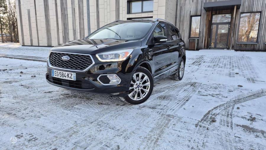 Black Ford Kuga 2016 in Taurage, with an engine capacity of 2.00 L and mileage of 154 thousand km for 8990 €, photo 1 on AUTOMOTO.COM.LV