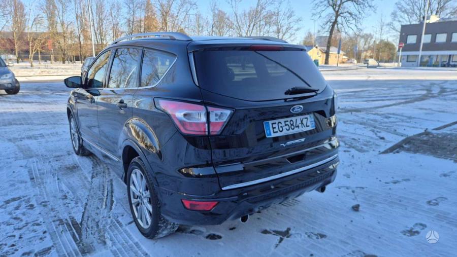 Black Ford Kuga 2016 in Taurage, with an engine capacity of 2.00 L and mileage of 154 thousand km for 8990 €, photo 8 on AUTOMOTO.COM.LV