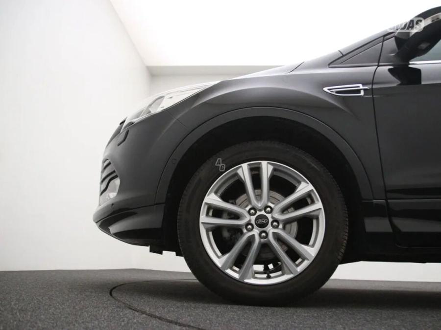 Black Ford Kuga 2016 in Vilnius, with an engine capacity of 1.50 L and mileage of 167 thousand km for 9999 €, photo 29 on AUTOMOTO.COM.LV