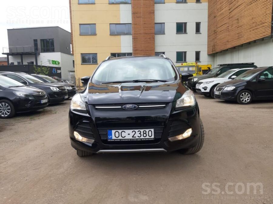 Black Ford Kuga 2016 in Daugavpils, with an engine capacity of 2.00 L and mileage of 0 thousand km for 9650 €, photo 3 on AUTOMOTO.COM.LV