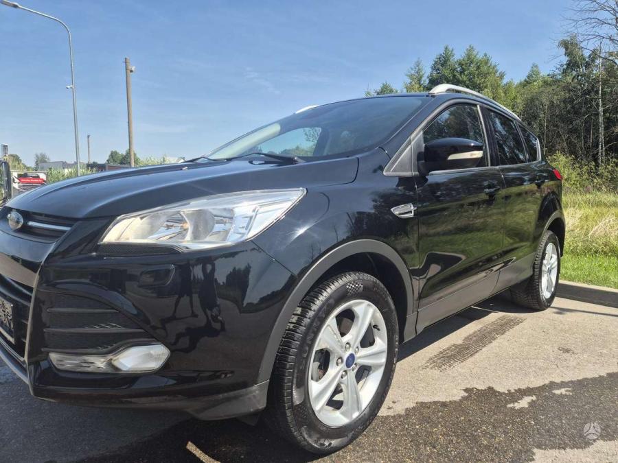 Melns Ford Kuga 2016 Utena, ar dzinēja tilpumu 1.50 L un nobraukumu 151 tūkst. km par 8650 €, foto 1 vietnē AUTOMOTO.COM.LV