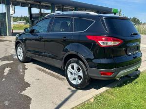 Melns Ford Kuga 2016 Utena, ar dzinēja tilpumu 1.50 L un nobraukumu 151 tūkst. km par 8650 €, foto 8 vietnē AUTOMOTO.COM.LV