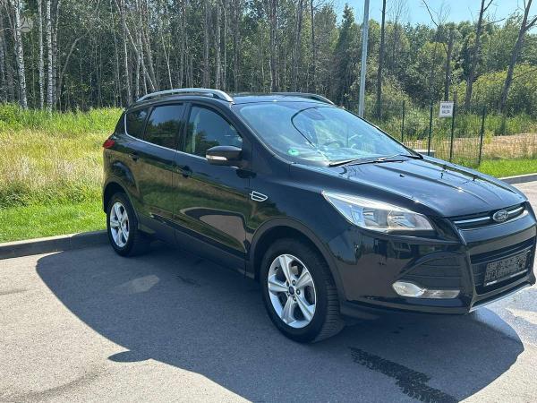Melns Ford Kuga 2016 Utena, ar dzinēja tilpumu 1.50 L un nobraukumu 151 tūkst. km par 8650 €, foto 8 vietnē AUTOMOTO.COM.LV