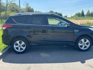 Melns Ford Kuga 2016 Utena, ar dzinēja tilpumu 1.50 L un nobraukumu 151 tūkst. km par 8650 €, foto 12 vietnē AUTOMOTO.COM.LV