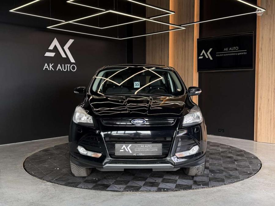 Black Ford Kuga 2016 in Kaunas, with an engine capacity of 1.50 L and mileage of 117 thousand km for 8990 €, photo 5 on AUTOMOTO.COM.LV