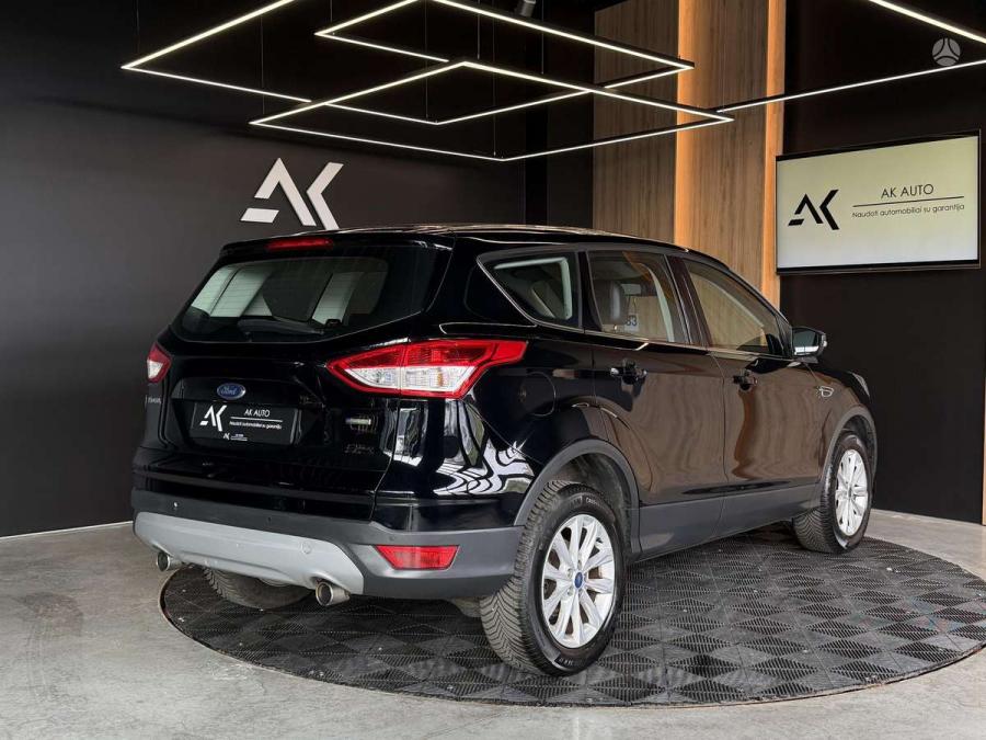 Black Ford Kuga 2016 in Kaunas, with an engine capacity of 1.50 L and mileage of 117 thousand km for 8990 €, photo 13 on AUTOMOTO.COM.LV