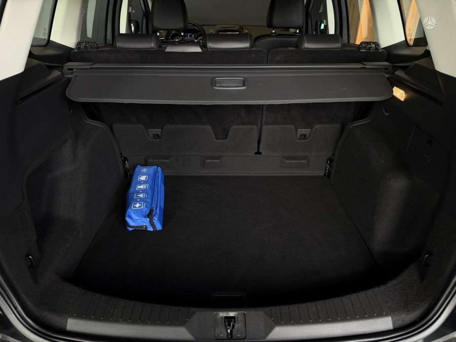 Black Ford Kuga 2016 in Kaunas, with an engine capacity of 1.50 L and mileage of 117 thousand km for 8990 €, photo 27 on AUTOMOTO.COM.LV