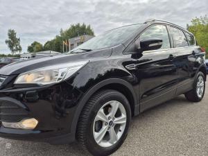 Black Ford Kuga 2016 in Utena, with an engine capacity of 1.50 L and mileage of 151 thousand km for 8650 €, photo 3 on AUTOMOTO.COM.LV