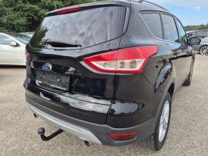 Black Ford Kuga 2016 in Utena, with an engine capacity of 1.50 L and mileage of 151 thousand km for 8650 €, photo 4 on AUTOMOTO.COM.LV