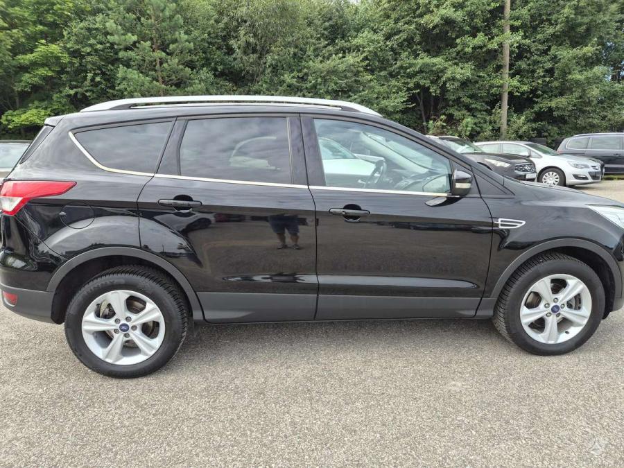 Black Ford Kuga 2016 in Utena, with an engine capacity of 1.50 L and mileage of 151 thousand km for 8650 €, photo 7 on AUTOMOTO.COM.LV