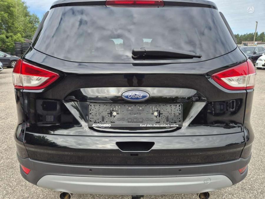 Black Ford Kuga 2016 in Utena, with an engine capacity of 1.50 L and mileage of 151 thousand km for 8650 €, photo 10 on AUTOMOTO.COM.LV