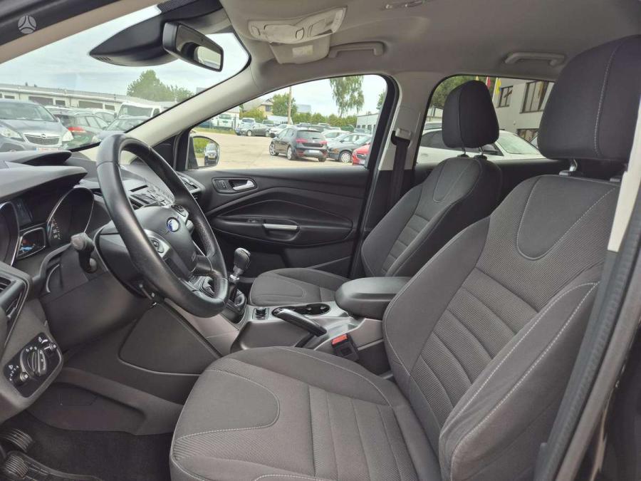 Black Ford Kuga 2016 in Utena, with an engine capacity of 1.50 L and mileage of 151 thousand km for 8650 €, photo 21 on AUTOMOTO.COM.LV