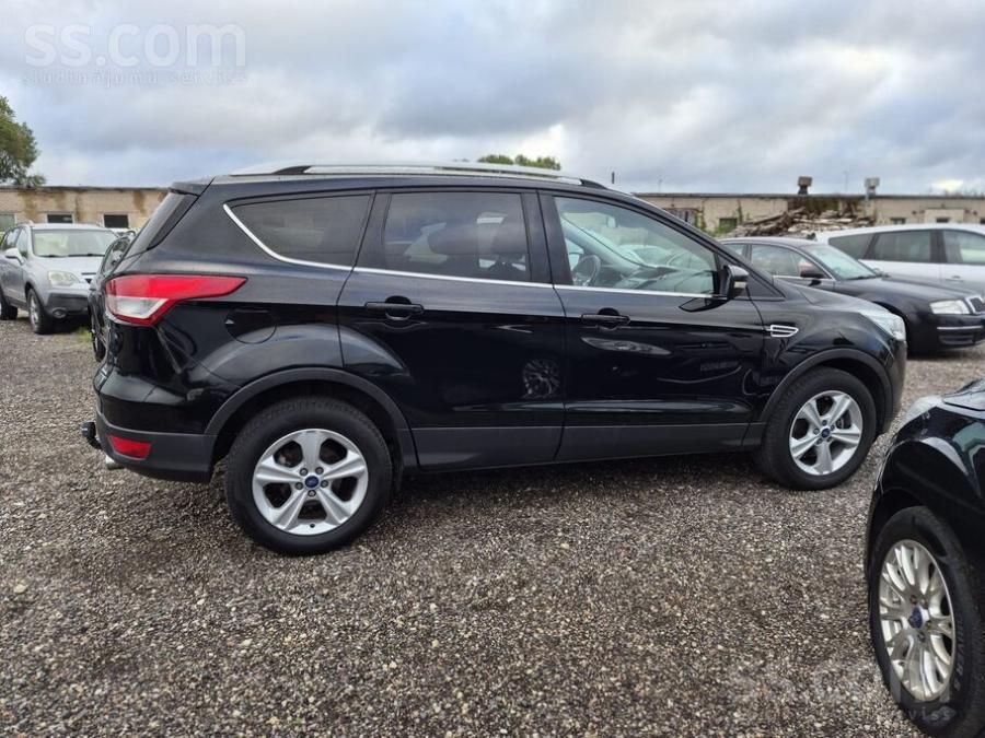 Black Ford Kuga 2016 in Daugavpils, with an engine capacity of 1.50 L and mileage of 0 thousand km for 6950 €, photo 9 on AUTOMOTO.COM.LV