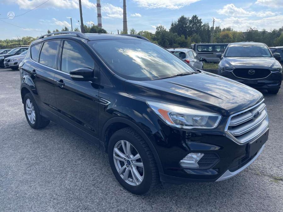 Black Ford Kuga 2016 in Panevezys, with an engine capacity of 1.50 L and mileage of 189 thousand km for 8000 €, photo 4 on AUTOMOTO.COM.LV