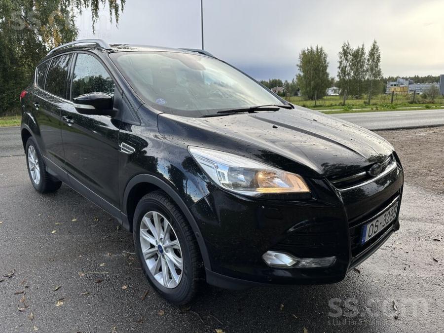 Black Ford Kuga 2016 in Riga, with an engine capacity of 1.50 L and mileage of 119 thousand km for 9990 €, photo 8 on AUTOMOTO.COM.LV