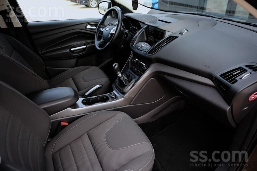 Melns Ford Kuga 2016 Tukums, ar dzinēja tilpumu 1.50 L un nobraukumu 145 tūkst. km par 8690 €, foto 12 vietnē AUTOMOTO.COM.LV