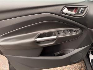 Black Ford Kuga 2016 in Kaunas, with an engine capacity of 1.50 L and mileage of 204 thousand km for 6850 €, photo 20 on AUTOMOTO.COM.LV