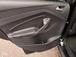 Black Ford Kuga 2016 in Kaunas, with an engine capacity of 1.50 L and mileage of 204 thousand km for 6850 €, photo 26 on AUTOMOTO.COM.LV