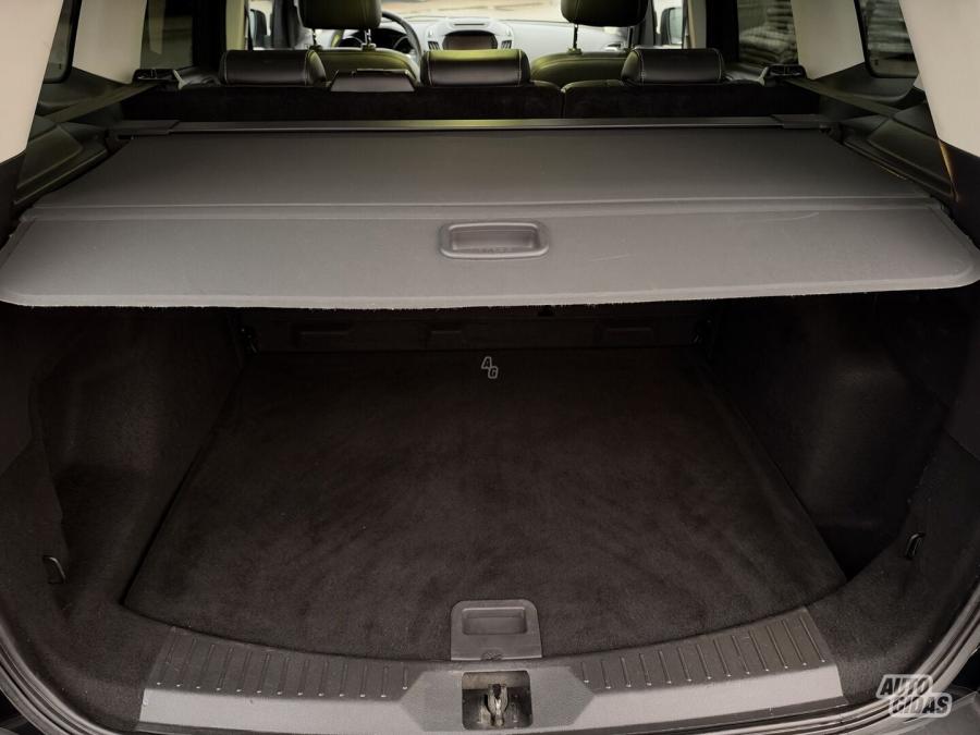 Black Ford Kuga 2016 in Kaunas, with an engine capacity of 1.50 L and mileage of 204 thousand km for 6850 €, photo 30 on AUTOMOTO.COM.LV