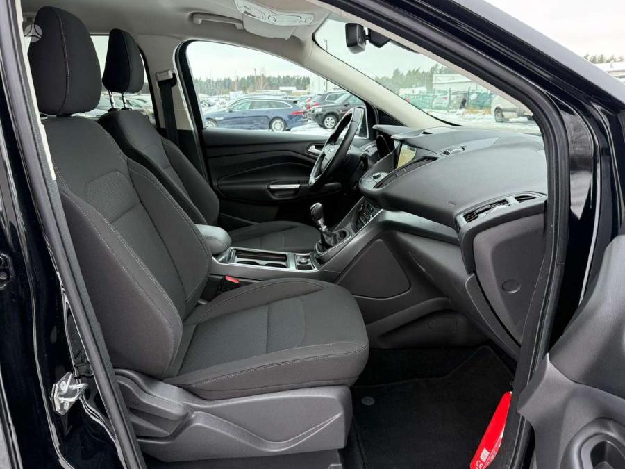Black Ford Kuga 2017 in Utena, with an engine capacity of 1.50 L and mileage of 106 thousand km for 11250 €, photo 20 on AUTOMOTO.COM.LV