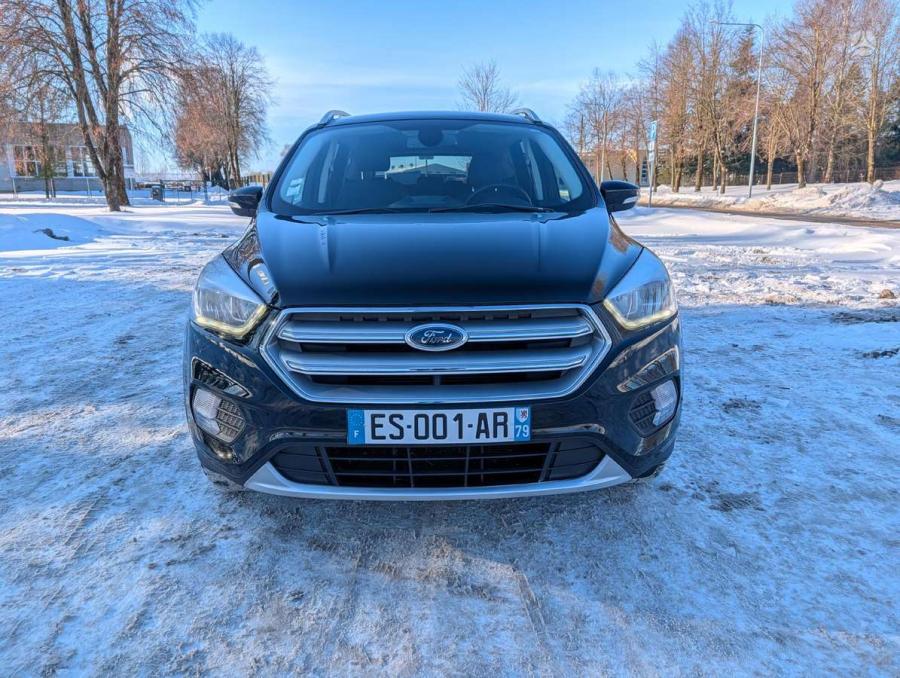 Black Ford Kuga 2017 in Taurage, with an engine capacity of 1.50 L and mileage of 141 thousand km for 8800 €, photo 2 on AUTOMOTO.COM.LV