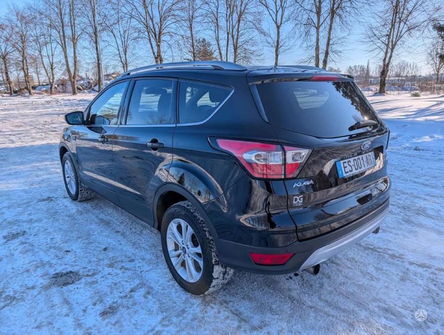 Black Ford Kuga 2017 in Taurage, with an engine capacity of 1.50 L and mileage of 141 thousand km for 8800 €, photo 7 on AUTOMOTO.COM.LV