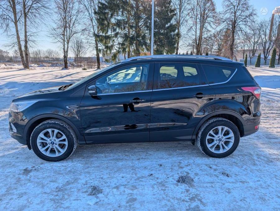 Black Ford Kuga 2017 in Taurage, with an engine capacity of 1.50 L and mileage of 141 thousand km for 8800 €, photo 8 on AUTOMOTO.COM.LV