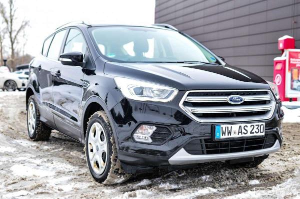Melns Ford Kuga 2017 Kretinga, ar dzinēja tilpumu 1.50 L un nobraukumu 135 tūkst. km par 8650 €, foto 4 vietnē AUTOMOTO.COM.LV