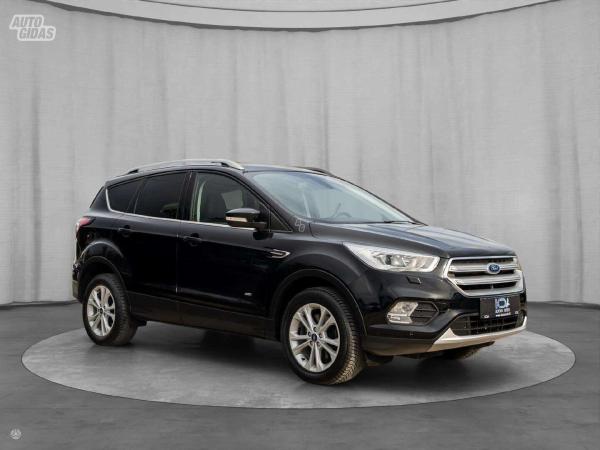 Melns Ford Kuga 2017 Marijampole, ar dzinēja tilpumu 2.00 L un nobraukumu 237 tūkst. km par 10250 €, foto 1 vietnē AUTOMOTO.COM.LV