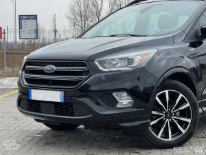 Melns Ford Kuga 2017 Tauragė, ar dzinēja tilpumu 2.00 L un nobraukumu 203 tūkst. km par 10300 €, foto 2 vietnē AUTOMOTO.COM.LV