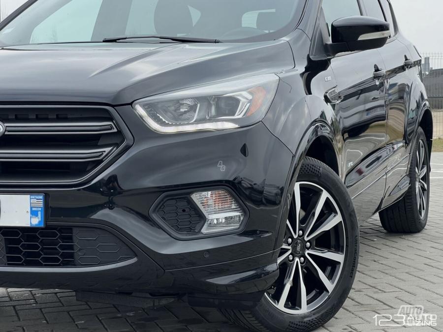 Melns Ford Kuga 2017 Tauragė, ar dzinēja tilpumu 2.00 L un nobraukumu 203 tūkst. km par 10300 €, foto 3 vietnē AUTOMOTO.COM.LV
