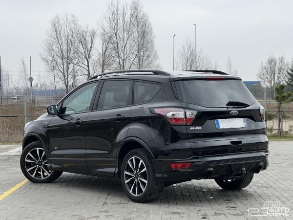 Black Ford Kuga 2017 in Taurage, with an engine capacity of 2.00 L and mileage of 203 thousand km for 10300 €, photo 7 on AUTOMOTO.COM.LV