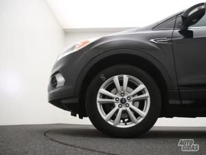 Black Ford Kuga 2017 in Vilnius, with an engine capacity of 1.50 L and mileage of 141 thousand km for 10099 €, photo 29 on AUTOMOTO.COM.LV