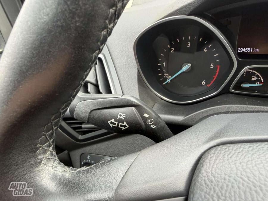 Black Ford Kuga 2017 in Kaunas, with an engine capacity of 2.00 L and mileage of 295 thousand km for 8200 €, photo 26 on AUTOMOTO.COM.LV