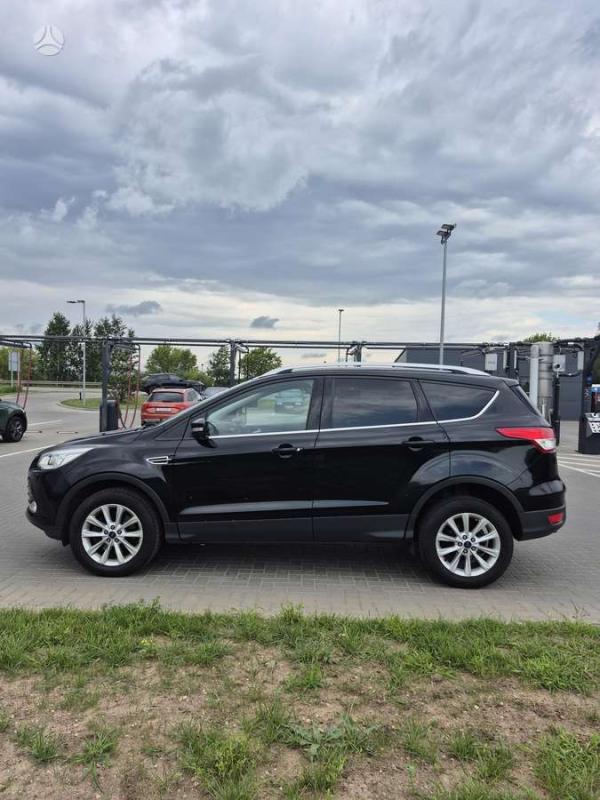Black Ford Kuga 2017 in Kaunas, with an engine capacity of 2.00 L and mileage of 202 thousand km for 10200 €, photo 2 on AUTOMOTO.COM.LV